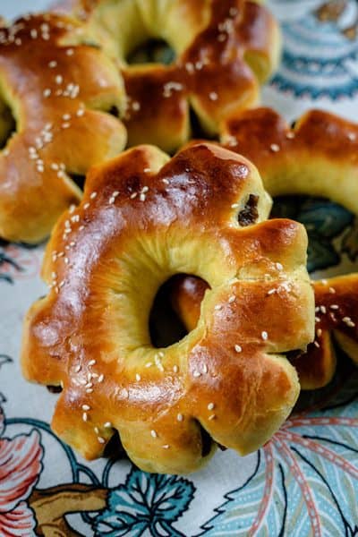 Middle Eastern Date Bread Rings to Add to Your Next Brunch