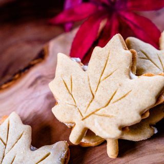 How to Make Canadian Maple Cream Cookies at Home